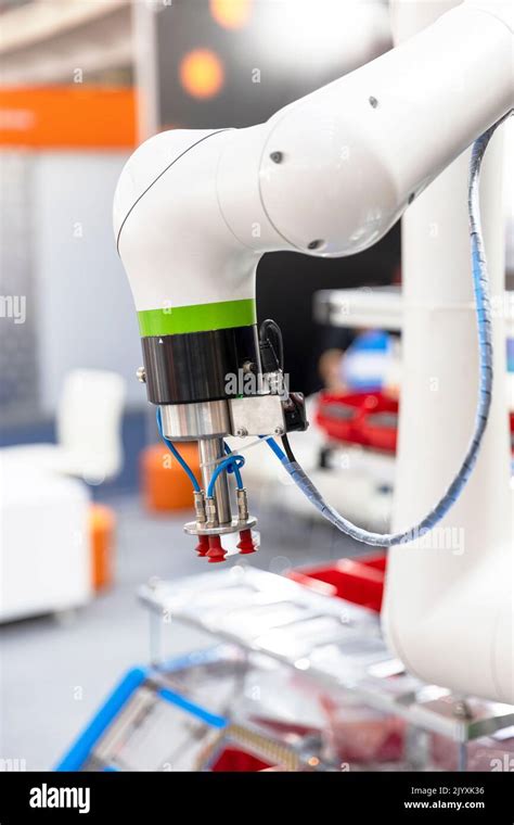 industrial robot or robotic arm for packing pick and place or