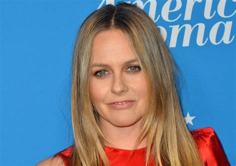 Clueless Star Alicia Silverstone Reenacted One Of Her Iconic Scenes