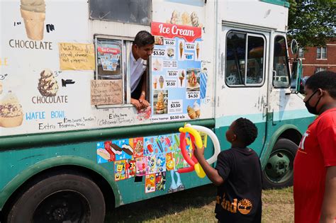 Mr Dads Fathers Club Aims To Build Up Chicagos Youth