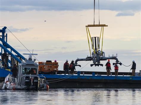 Localized Tidal Energy Extraction In Puget Sound Can Adjust Estuary