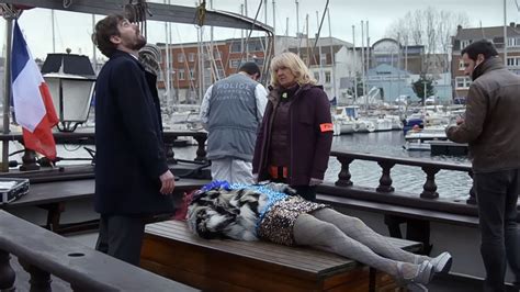 ШИКАРНЫЙ ДЕТЕКТИВ В ЛУЧШИХ ФРАНЦУЗСКИХ ТРАДИЦИЯХ УБИЙСТВА НА КАРНАВАЛЕ УБИЙСТВА В ДЮНКЕРКЕ