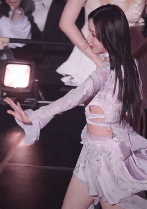 에스파 윈터 니플패치 노출 논란 ㄷㄷ  Mlbpark