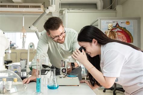 School Review Icsn ลงทุนมัม