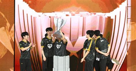 우승 젠지 트로피 환호 [사진]