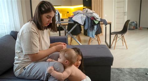 Il Marito Accusa La Moglie Madre E Casalinga Di Non Fare Nulla Tutto