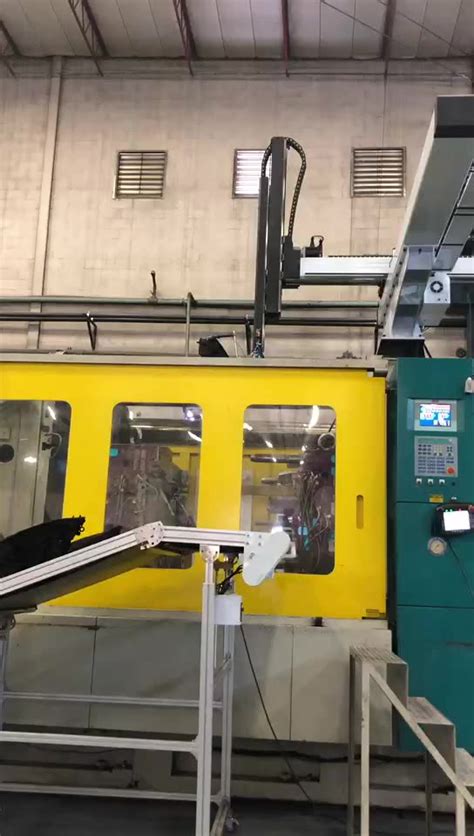 5 axis full servo motor injection robot product and sprue picker