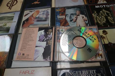 Kaset CD Bekas Original Kaset CD Lagu Barat Lawas Musik Media CD DVD Lainnya Di Carousell
