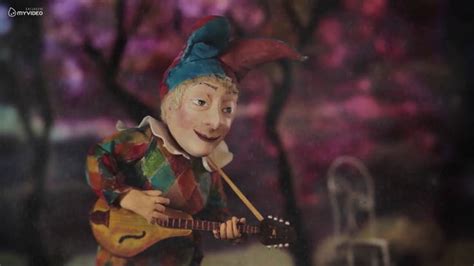 ცისფერი ტრიო ხმელო ფოთოლო