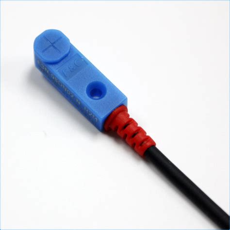 Flat Small Inductive Proximity Sensor Suppliers 2mm Npn 12vdc Top Sensing