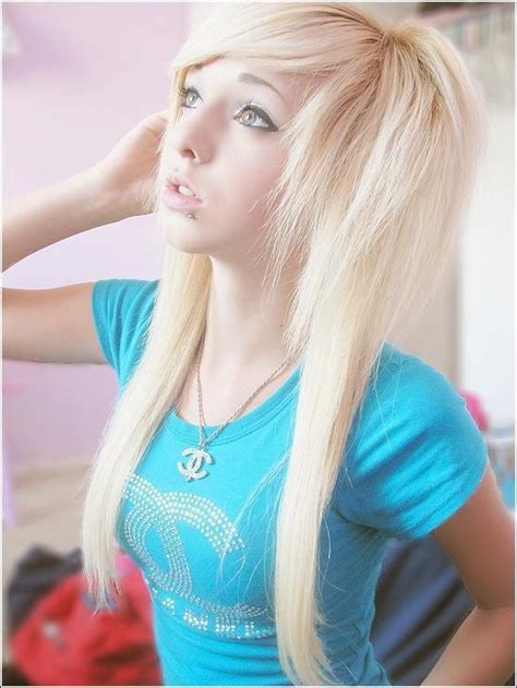 The Emo World Meninas