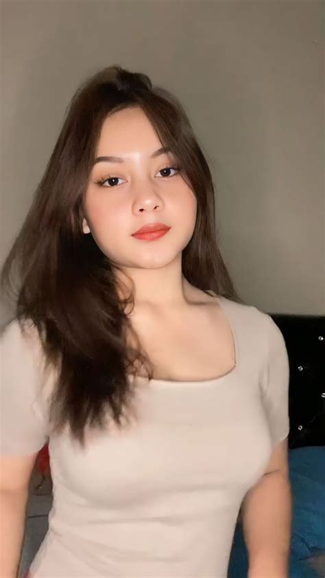Pin oleh Pikkipik Pikkipik di Simpan Cepat | Gaya rambut musim panas, Gadis cantik, Foto gadis ...