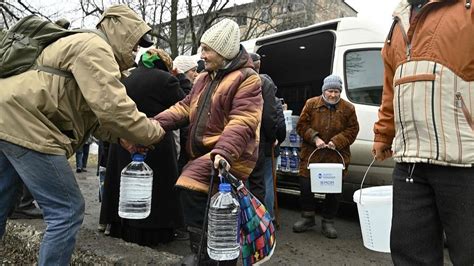 ООН прогнозира че 300 млн души по света ще се нуждаят от хуманитарна помощ през 2024 г