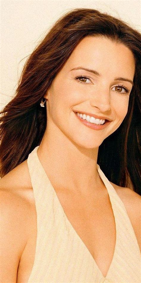 Завантажити шпалери на робочий стіл ПК Знаменитість Карі Очі Посміхніться Каштанове Волосся