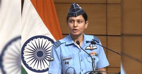Who is Wing Commander Vyomika Singh, officer who briefed on Op Sindoor? | India News - Business ...