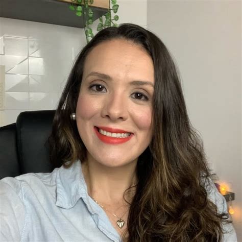 Danielle Dias English By Dani Teacherdanielledias • Threads Say More