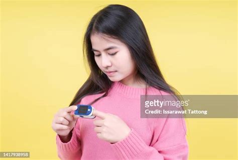 Oxygen Meter Photos And Premium High Res Pictures Getty Images