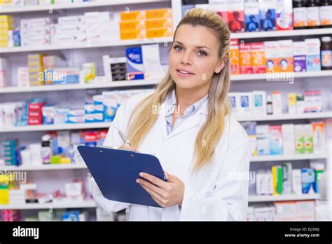 Pharmacy Student Hi Res Stock Photography And Images Alamy