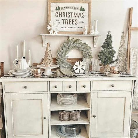 32 Snowflake Decoration Ideas To Bring Seasonal Charm Into Your Space