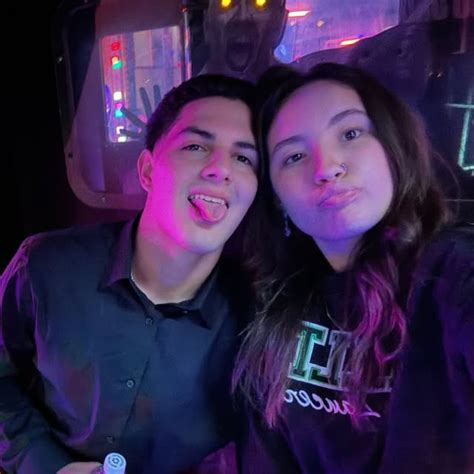 𝔐𝔦𝔩𝔞 𝔚𝔞𝔱𝔨𝔦𝔫𝔰 Milx Waffer • Threads Say More