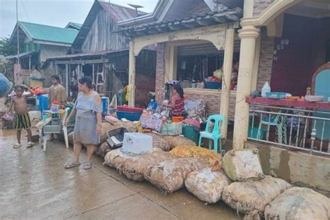 Mahigit 3000 Households Sa Burdeos Quezon Apektado Ng Bagyong Enteng