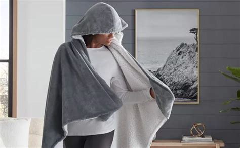 Macys Ugg Hooded Throw Only 1999 Reg 3999