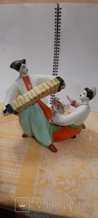 Плесуни статуетка фарфорова на сайте для коллекционеров Violity Купить в Украине Киеве