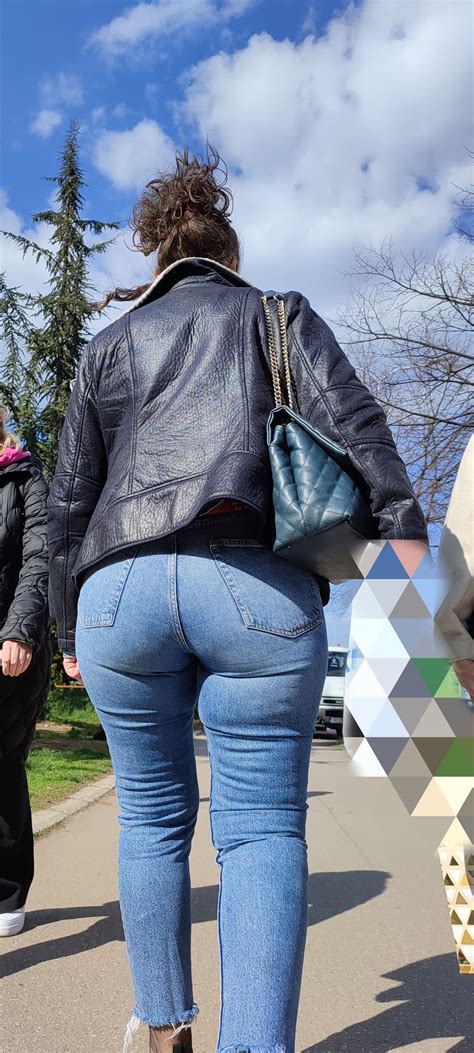 Curly Milf Shows Me The Perfect Jeans 🍑🔥 Tight Jeans Forum
