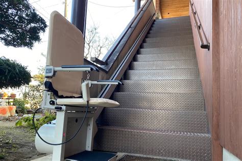 自宅に階段昇降機を設置するときに知っておくべきポイント！ 介福本舗（かいふくほんぽ） 福岡市西区小戸にあるショールーム併設の福祉用具レンタル・介護用品販売ショップ