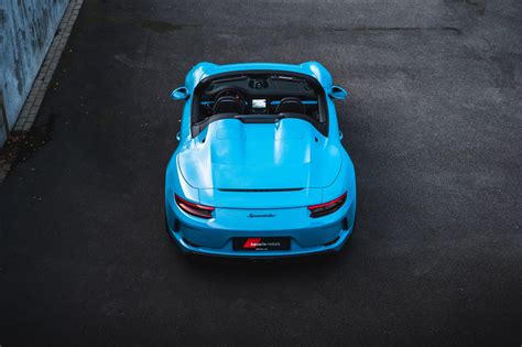 Miami Blue Porsche 911 Speedster 991