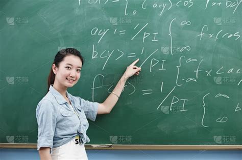 教师图像仅成年人培训课知识青年人学校信心女人仅一个女人素材 花瓣网