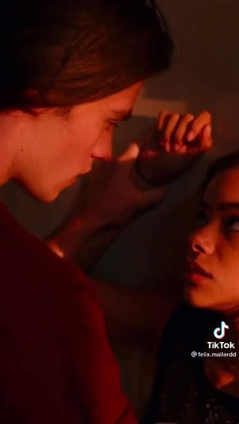 Id Es De Ginny And Georgia Actrice Film Romantique Fond D Cran T L Phone