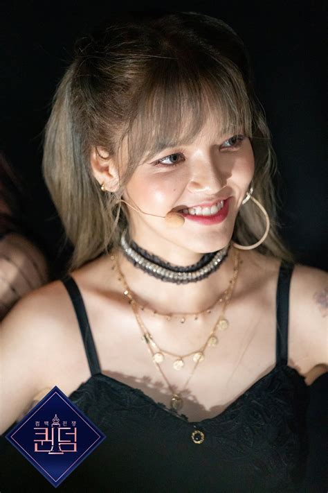 Mnet on Twitter 퀸덤 차 경연 히트곡 대결 백스테이지 포토 AOA K POP 여왕의 자리를 두고 펼쳐지는 걸그룹 컴백 전쟁 Mnet 퀸덤