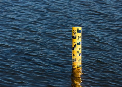 Improving Lake Water Level Forecasting Using Deep Learning And Bayesian Model Averaging