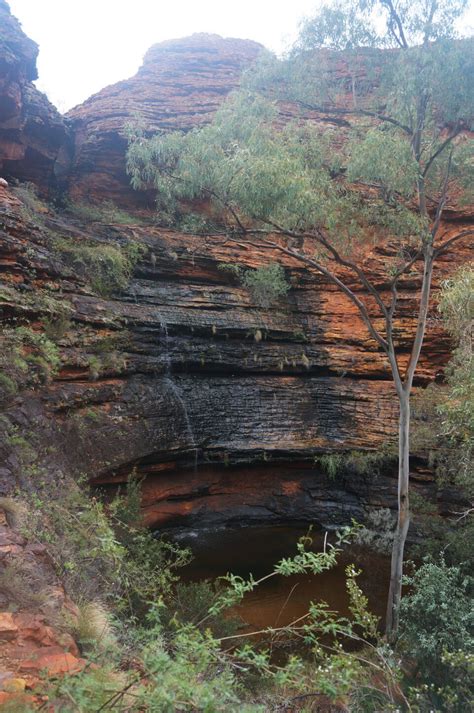 영혼들이 쉬다 가는 곳 울루루