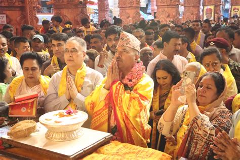 Pune Southern Command Officers Jawans Perform Aarti At Dagdusheth