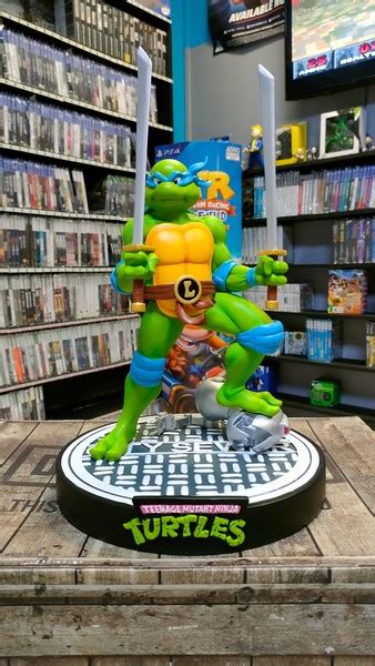 Tmnt Statue Ikon Leonardo 12” Inch Twisted Realms Video Game Store Retro Games