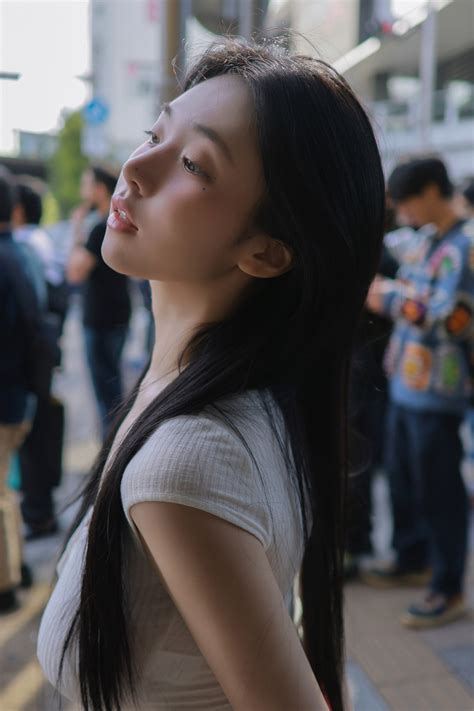 Yeon Woo 연우 Photobook In Tokyo Set Everia club