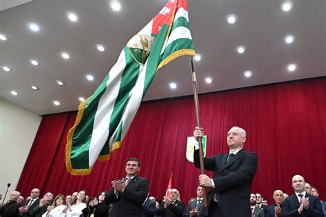 Бадра Гунба официально вступил в должность президента Абхазии