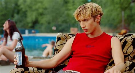 Troye Sivan Responds To Backlash Over Lack Of Body Diversity In ‘rush