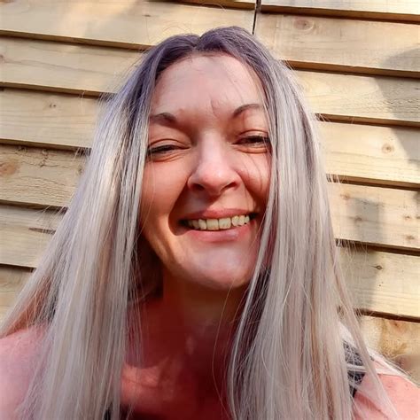 Suzi White Suziwhite Threads Say More Suzi White Suziwhite Threads Say More