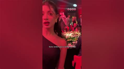 این دختر بلاگر ایرانی نوشته یه پسر در حال خراب کردن ویدیومتا الان ۱۰