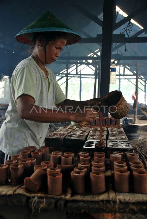 GULA MERAH ANTARA Foto