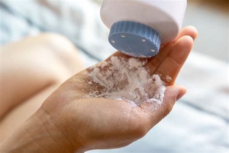 People Are Saying That Talc In Makeup Can Give You Cancer So What S
