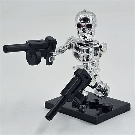 Terminator T 800 Minifigure Building Block Chrome
