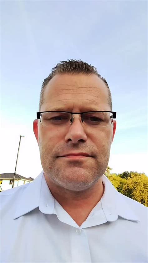 Dennis Dombrowski Jenseits Vom Digitalen Leben Dennisdombrowski