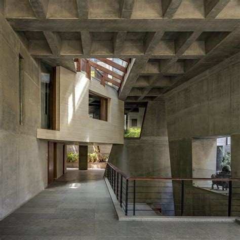 Angular Canopies Shelter Lateral Verandah House By Malik Architecture