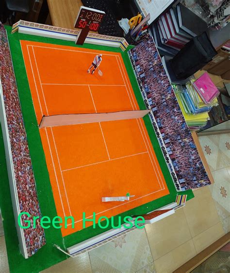 Green House مجسم ملعب تنس أرضي ولوحة توضيحية