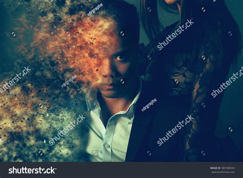 Sexy Couple Creating Particle Dispersion库存照片583188343 Shutterstock