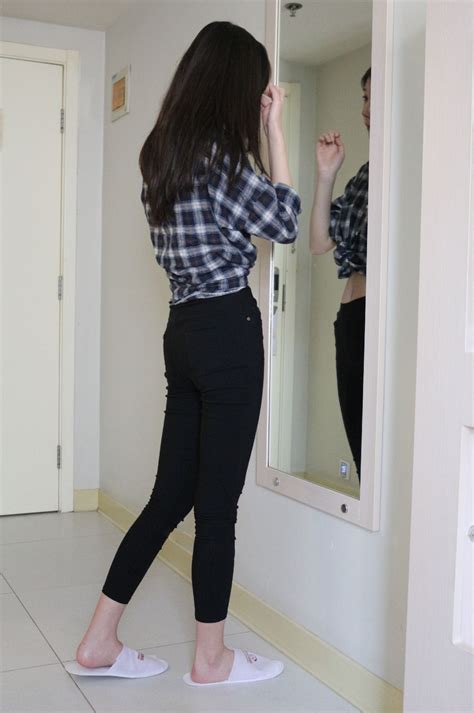 Nude Photo Set Of Chinese Model Zhang Jingwen