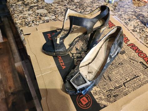 2 found heels on road, love trashing garbage shoes : r/Trashedshoes